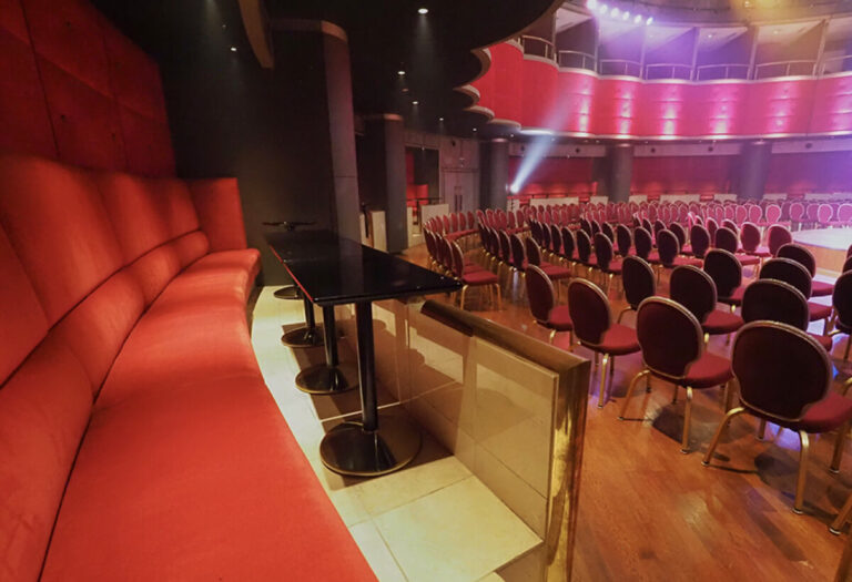 【クラブeX】キャパやアクセス・座席からの見え方は？劇場内を徹底解説！ - ジャニオタ観劇部